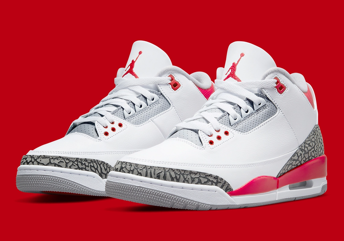 Air Jordan 3 OG "Fire Red" – Walrus Oxford